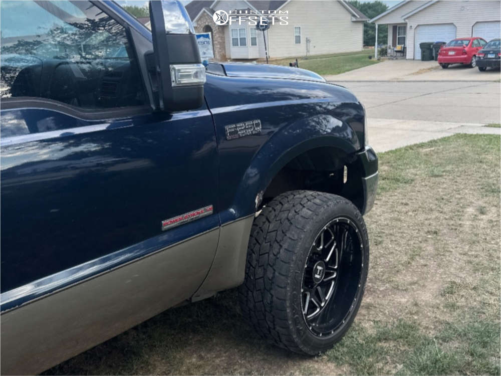 2003 Ford F-250 Super Duty with 22x12 -44 Hostile Sprocket and 33/12 ...