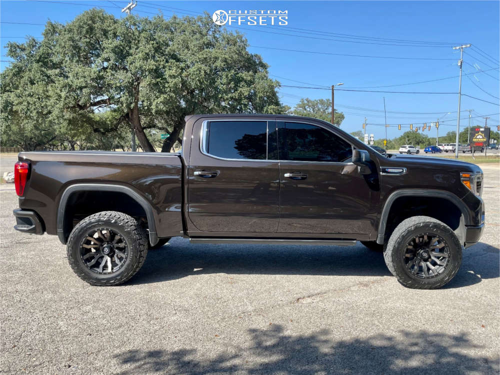 2019 GMC Sierra 1500 with 20x9 20 Fuel Blitz and 35/12.5R20 Nitto Recon ...