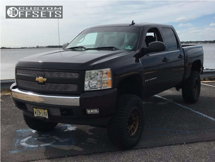 2008 Chevrolet Silverado 1500 with 18x9 -12 Method NV and 35/12.5R18 ...