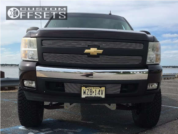 2008 Chevrolet Silverado 1500 with 18x9 -12 Method NV and 35/12.5R18 ...