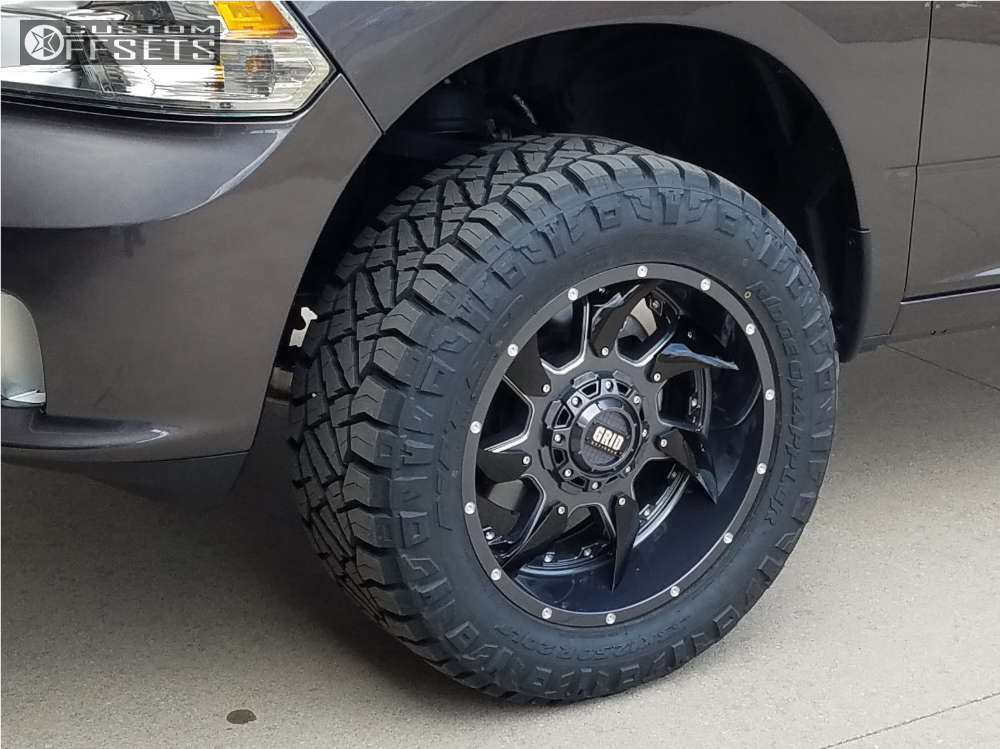 2016 Ram 1500 with 20x10 -25 Grid Gd01 and 33/12.5R20 Nitto Ridge ...