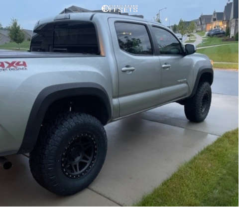 2023 Toyota Tacoma with 17x9 -12 Method Mr312 and 285/70R17 Nitto Ridge ...