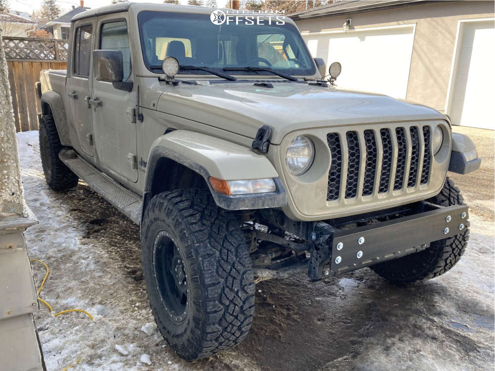 2020 Jeep Gladiator with 17x9 0 Pro Comp Series 35 and 35/12.5R17 ...