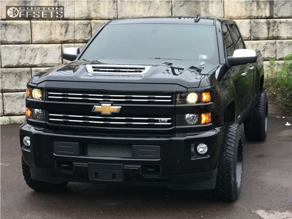2017 Chevrolet Silverado 2500 HD with 20x12 -44 Hostile Sprocket and ...