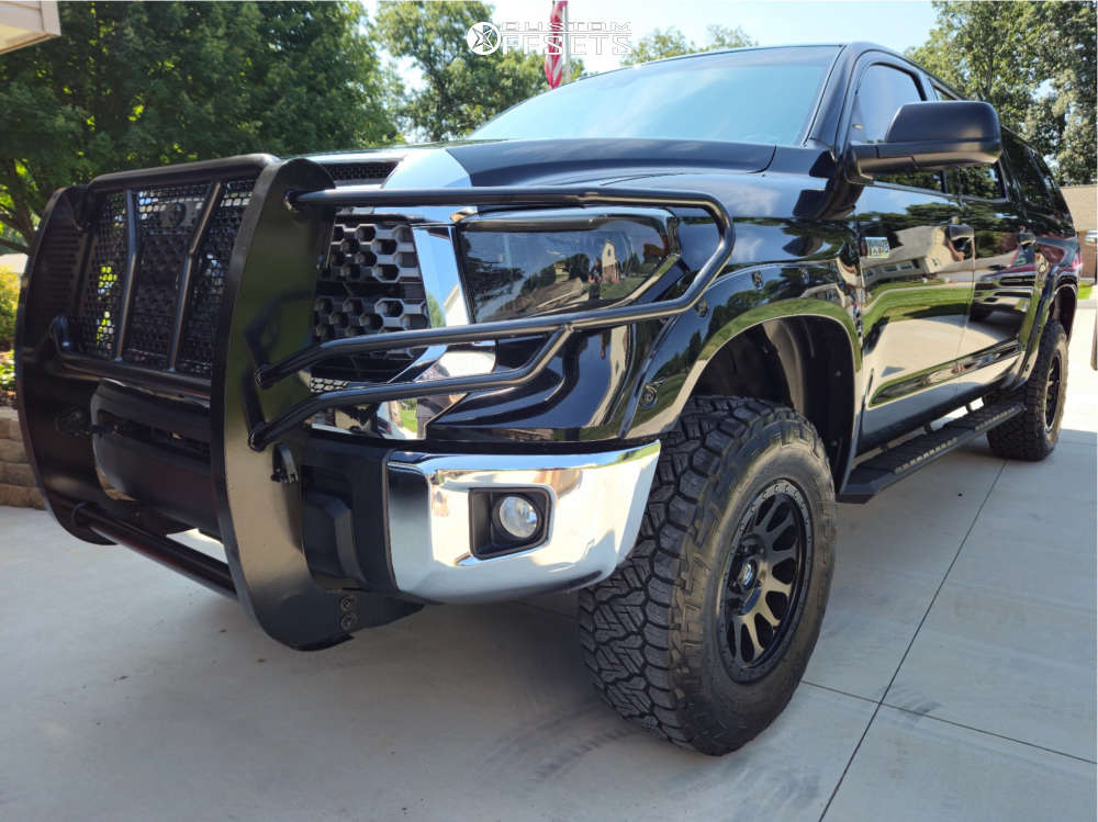 2018 Toyota Tundra with 17x8.5 7 Fuel Vector and 33/12.5R17 Nitto Recon ...