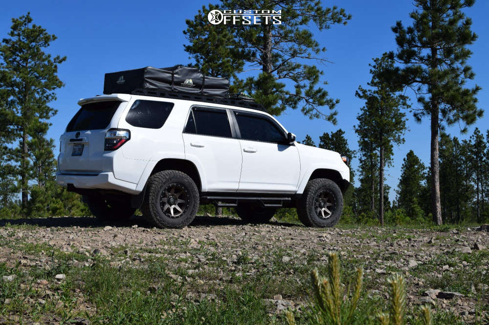 2017 Toyota 4Runner with 17x8.5 Icon Alloys Rebound and 285/70R17 ...