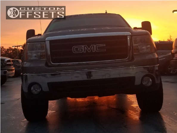 2007 GMC Sierra 1500 with 17x9 -12 Red Dirt Road Thunder and 285/70R17 ...