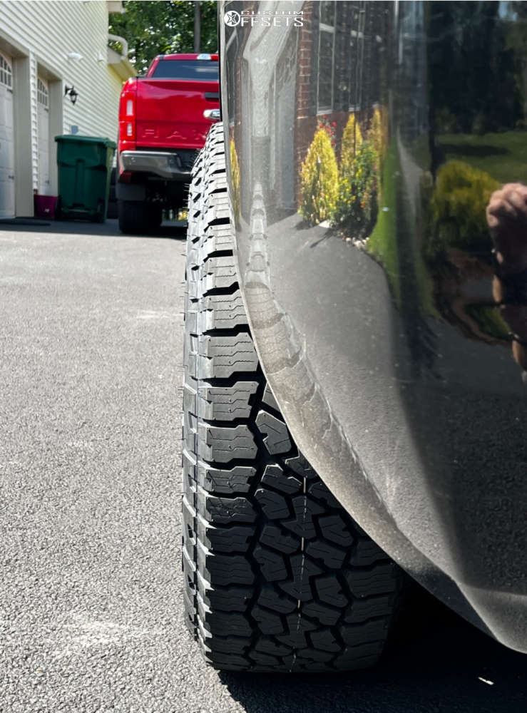 2016 Chevrolet Suburban with 18x9 0 Alloy Ion Style 171 and 295/70R18 ...