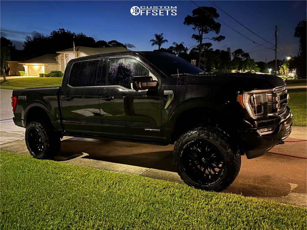 2023 Ford F-150 with 22x12 -44 Fuel Arc and 35/12.5R22 Venom Power ...