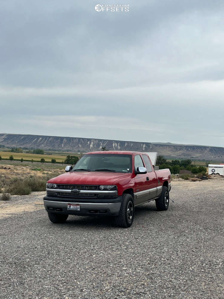 2002 Chevrolet Silverado 1500 with 17x8 10 Ultra Rogue and 265/70R17 ...