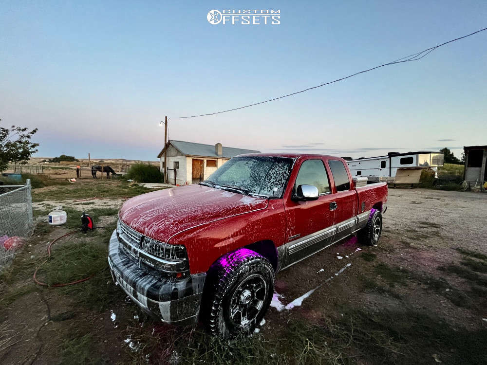 2002 Chevrolet Silverado 1500 with 17x8 10 Ultra Rogue and 265/70R17 ...