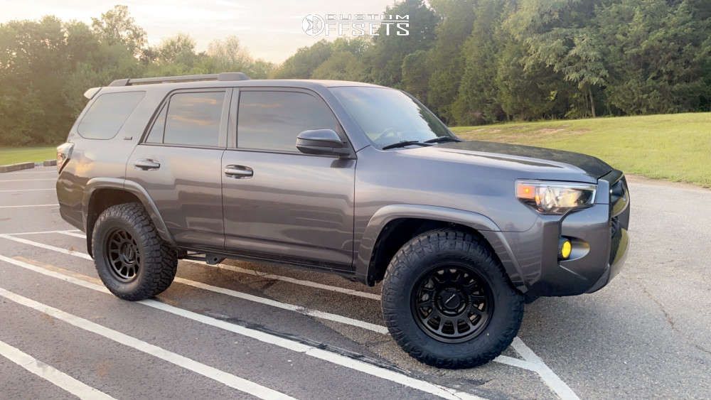 2018 Toyota 4Runner with 17x8.5 0 Method Mr703 and 285/70R17 Nitto ...