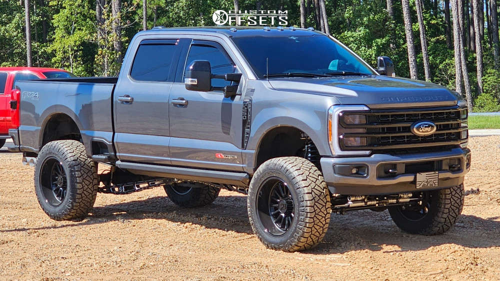 2023 Ford F-250 Super Duty with 22x12 -44 XD Xd864 and 38/13.5R22 Nitto ...