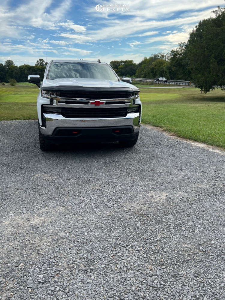 2020 Chevrolet Silverado 1500 with 20x9 20 Fuel Flame 6 and 285/55R20 ...
