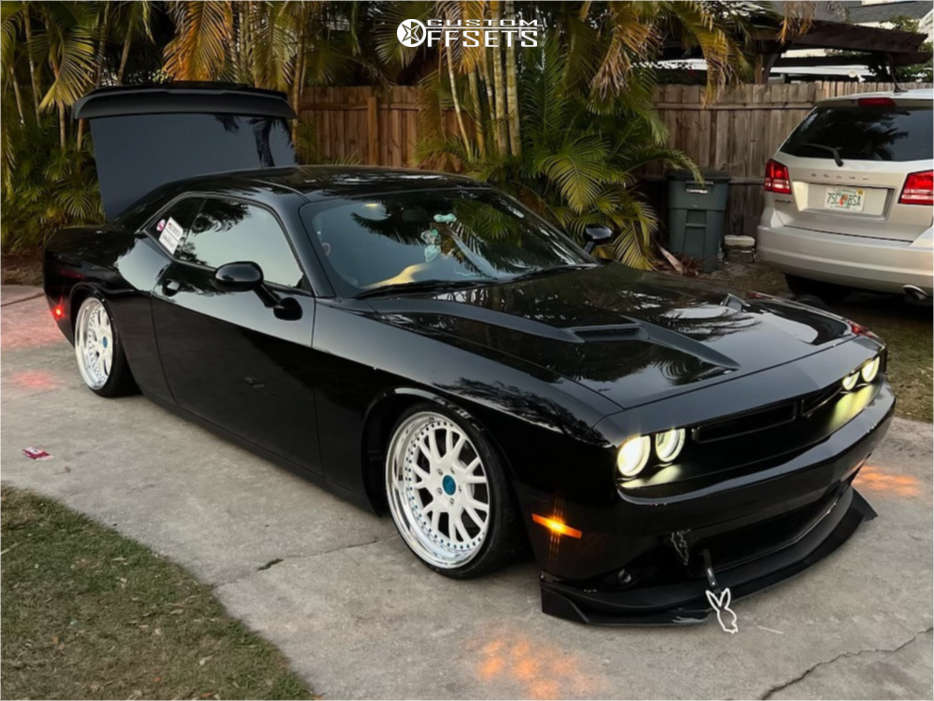 2020 Dodge Challenger with 19x9.5 25 GMR Ms-5 and 255/50R19 Firestone ...