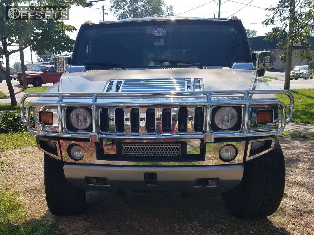 2007 HUMMER H2 with 22x10 -24 Fuel Maverick and 325/50R22 Toyo Tires ...