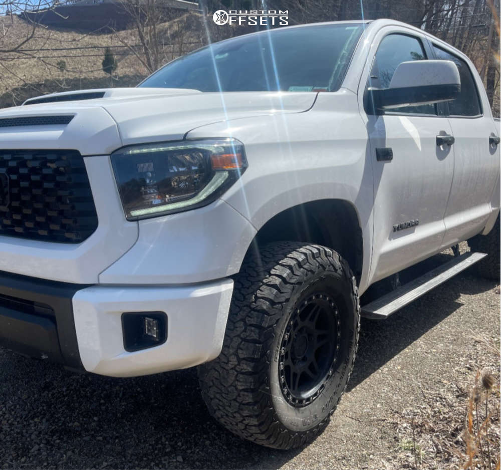 2020 Toyota Tundra with 18x9 18 Method Mr312 and 35/12.5R18 BFGoodrich ...