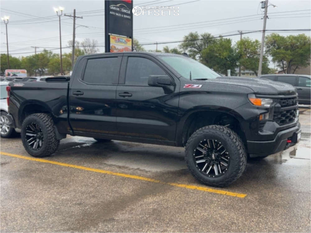 2022 Chevrolet Silverado 1500 with 20x10 -24 Moto Metal Mo978 and 35/12 ...