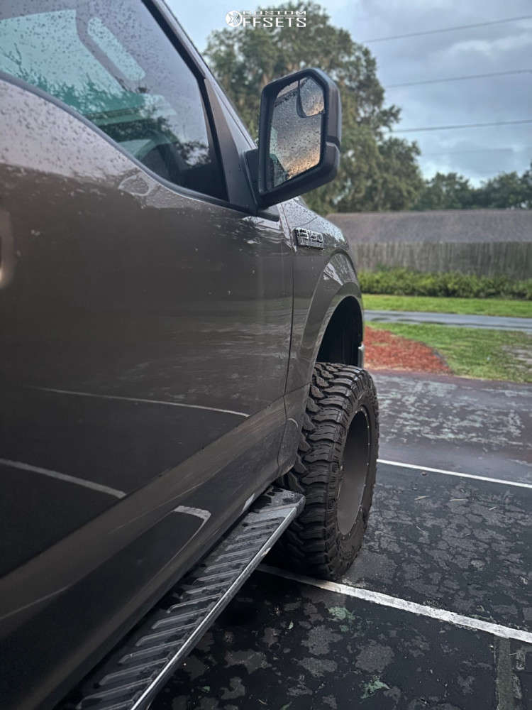 2016 Ford F-150 with 20x10 -24 Moto Metal MO970 and 33/12.5R20 TIS Tt1 ...