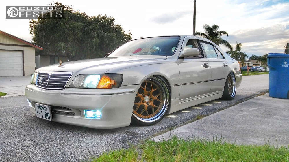 1997 INFINITI Q45 with 20x10 5 Rennen International and 255/30R20 ...