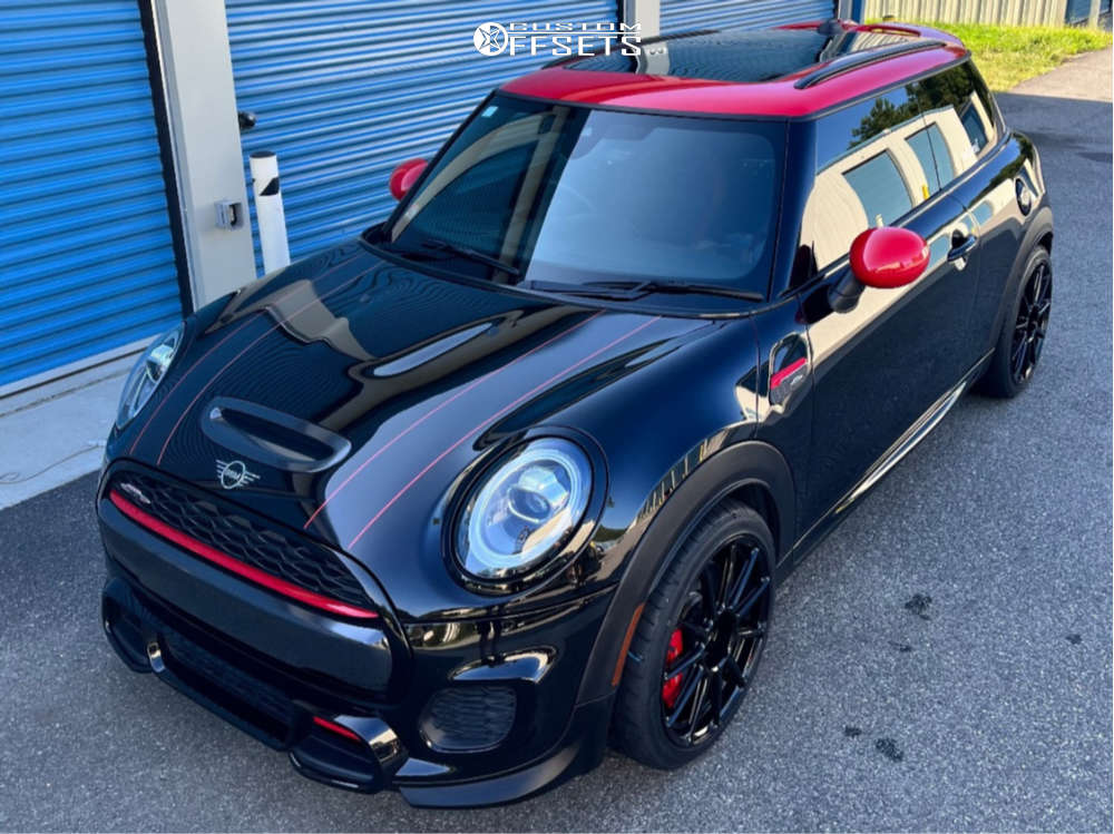 2019 Mini Cooper with 18x8.5 45 Neuspeed Rse11r and 225/40R18 Nitto Neo ...