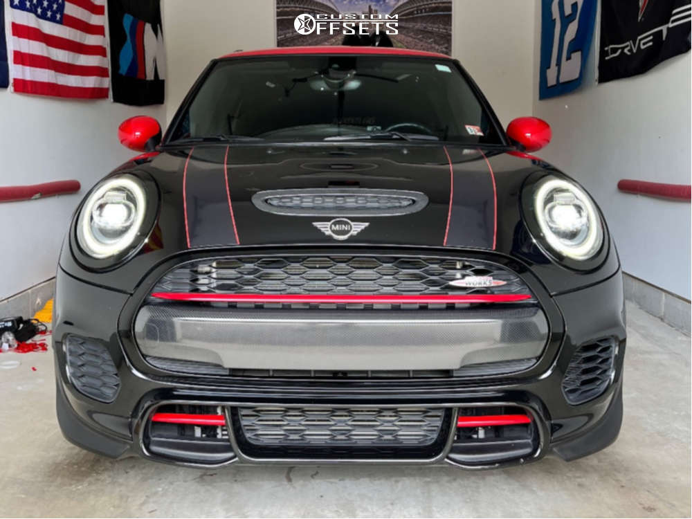 2019 Mini Cooper with 18x8.5 45 Neuspeed Rse11r and 225/40R18 Nitto Neo ...