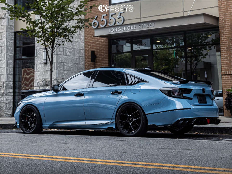 2018 Honda Accord with 19x8.5 43 Konig Diverge and 255/35R19 Federal ...