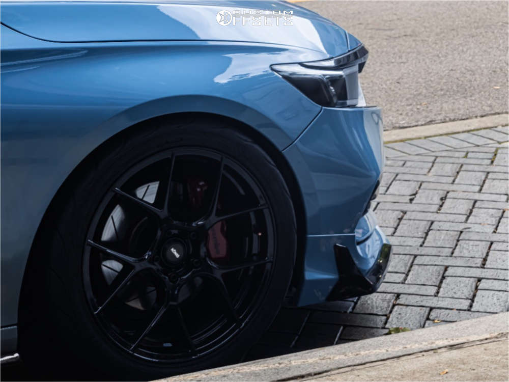 2018 Honda Accord with 19x8.5 43 Konig Diverge and 255/35R19 Federal ...