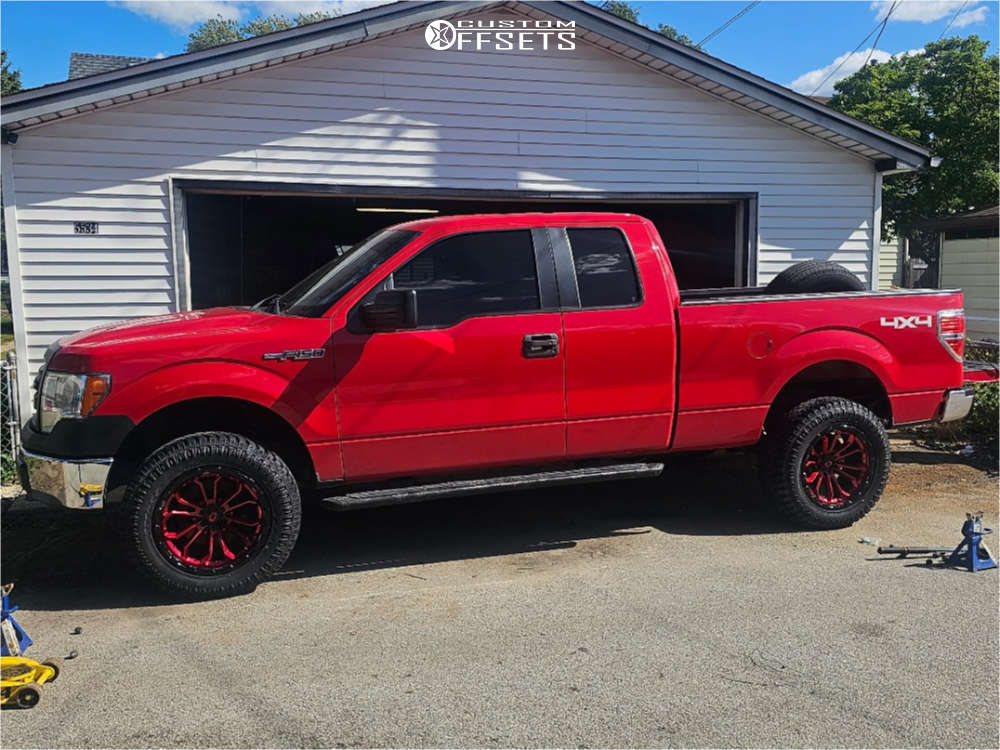 2013 Ford F-150 with 20x10 -25 Vision Korupt and 33/12.5R20 Atturo ...