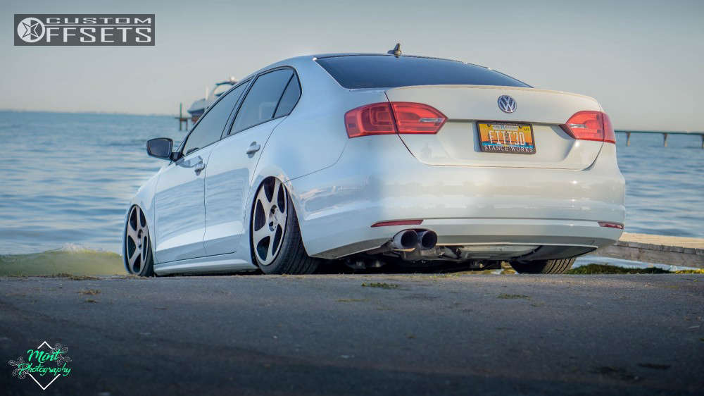 2014 Volkswagen Jetta with 18x8.5 45 Rotiform Tmb and 215/35R18 Nitto ...