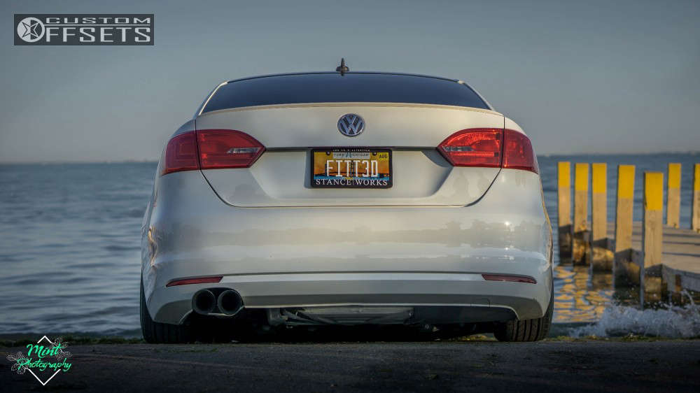 2014 Volkswagen Jetta with 18x8.5 45 Rotiform Tmb and 215/35R18 Nitto ...