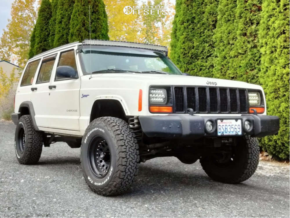 1997 Jeep Cherokee with 15x8 -19 Scale 4x4 Sahara and 30/9.5R15 ...