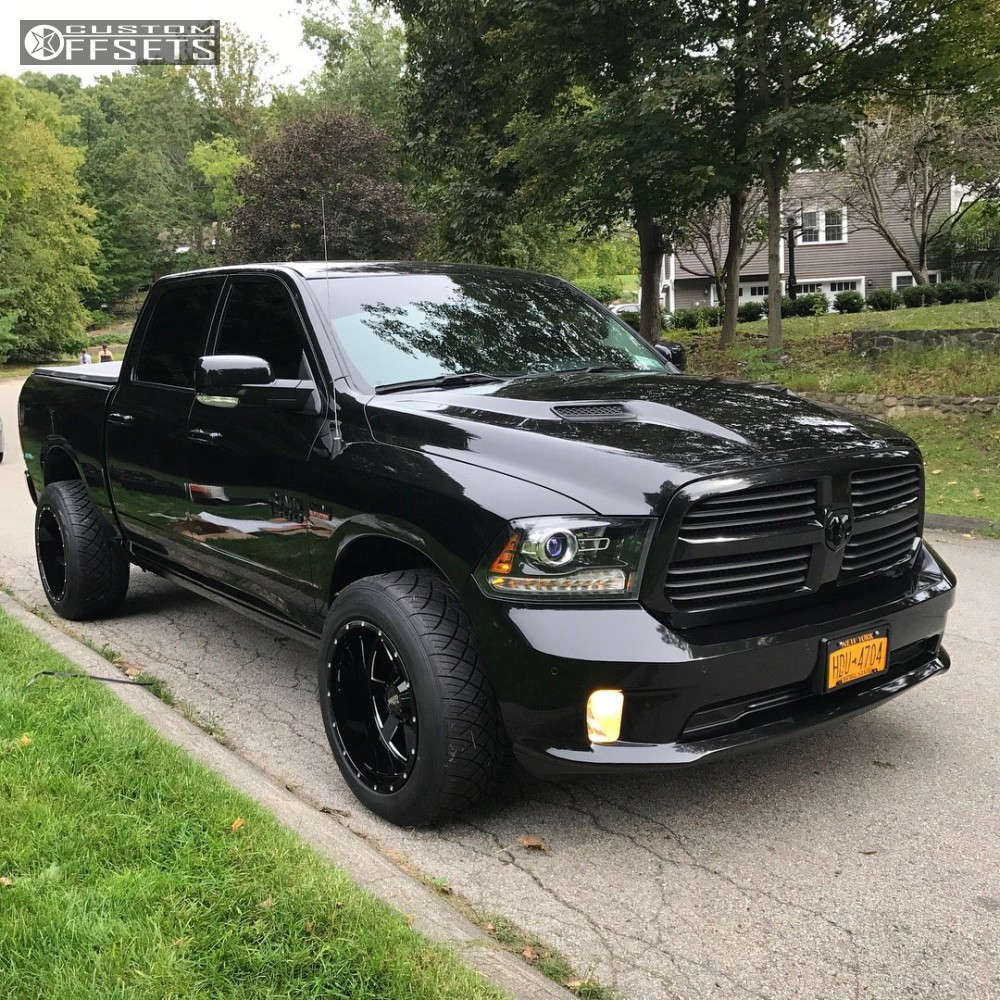 2016 Ram 1500 with 20x12 -44 Moto Metal Mo962 and 305/50R20 Nitto ...