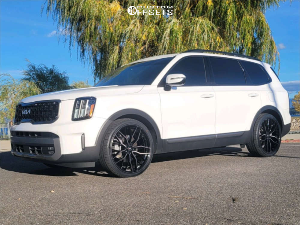 2023 Kia Telluride with 22x9 41 Savini Sv-f2 and 265/35R22 Ironman ...