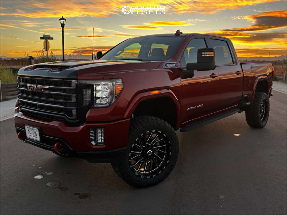2022 GMC Sierra 3500 HD with 22x10 -19 TIS 547bm and 35/12.5R22 Nitto ...