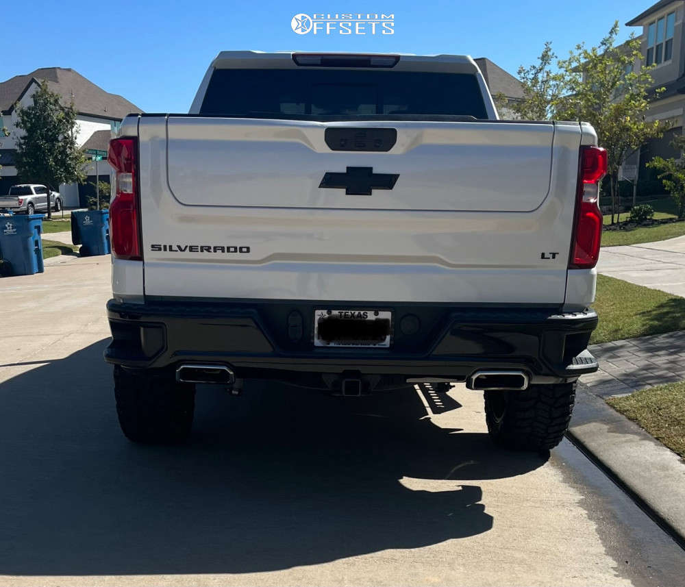 2021 Chevrolet Silverado 1500 with 20x10 -19 Fuel Contra and 33/11.5R20 ...