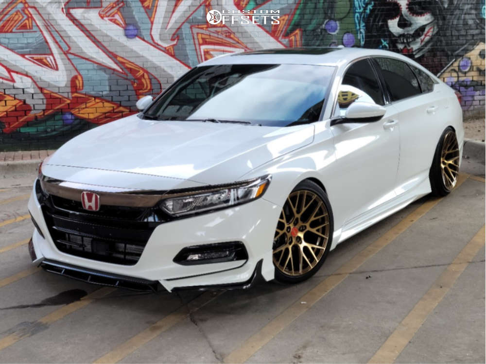 2018 Honda Accord with 19x8.5 30 ESR Rf11 and 235/40R19 Goodyear Eagle ...