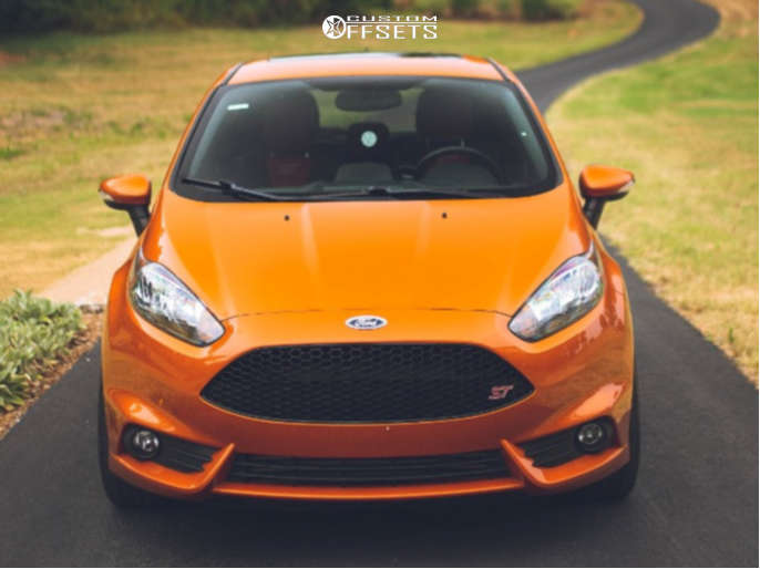 2017 Ford Fiesta with 17x8 40 Konig Hypergram and 205/45R17 Continental ...