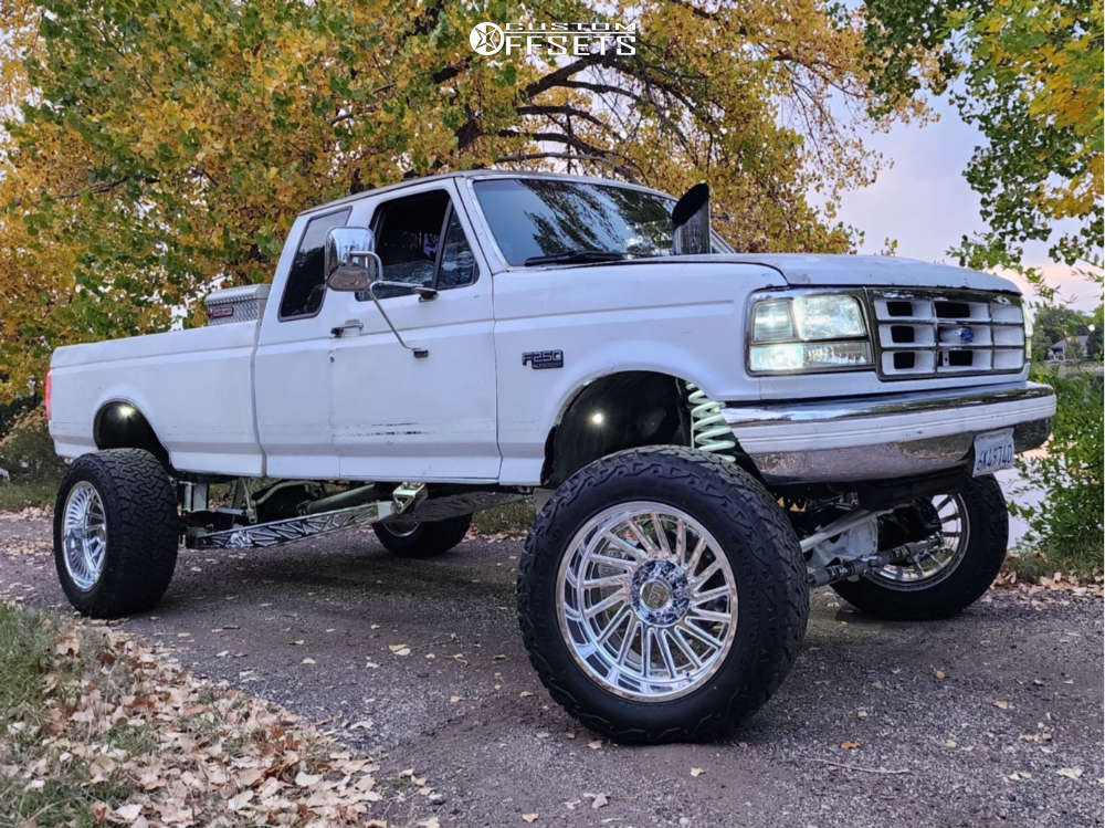 1995 Ford F-250 with 22x12 -51 Hardrock H905 and 37/13.5R22 Venom Power ...