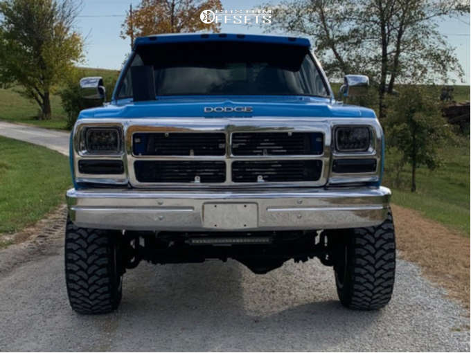 1984 Dodge D350 with 20x12 -44 Hostile Rage and 35/12.5R20 RBP Repulsor ...