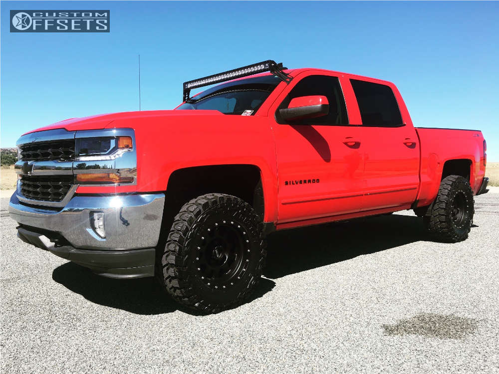 2016 Chevrolet Silverado 1500 with 17x9 -12 Method Standard and 33/12 ...