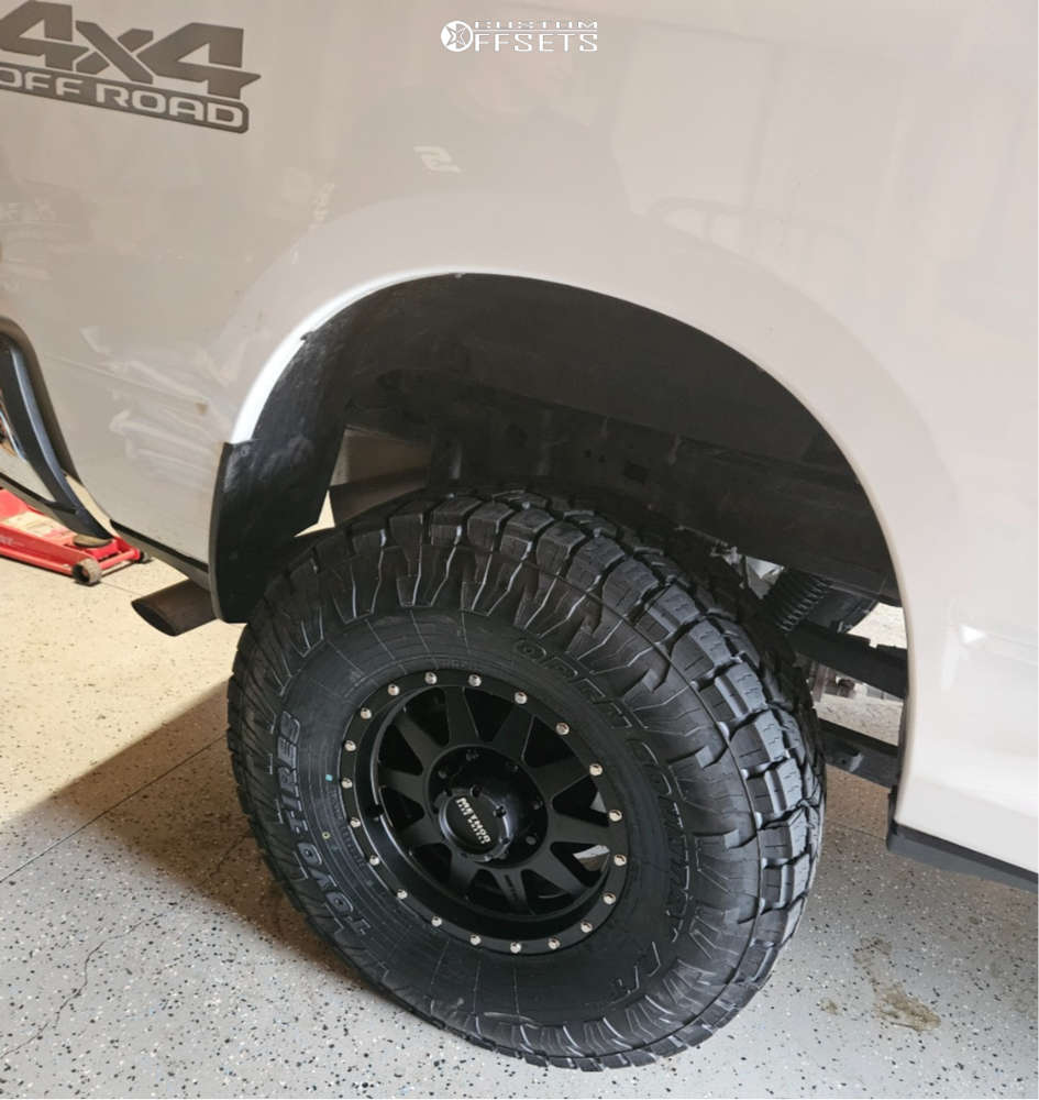 2021 Ram 2500 with 17x8.5 25 Method The Standard and 37/12.5R17 Toyo ...