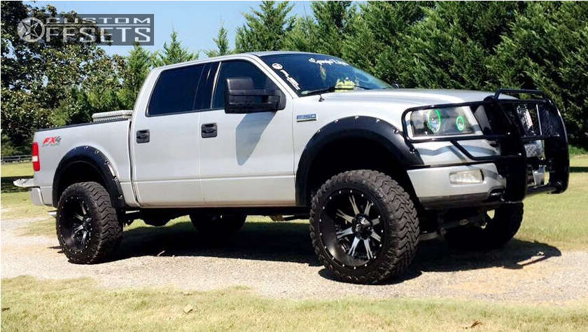 2004 Ford F-150 with 22x12 -44 Fuel Nutz and 35/12.5R22 Atturo Trail ...