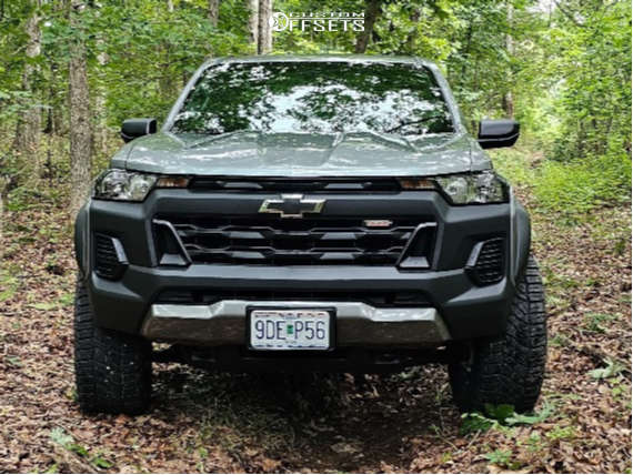 2023 Chevrolet Colorado with 20x10 -18 Fuel Warrior and 285/55R20 ...