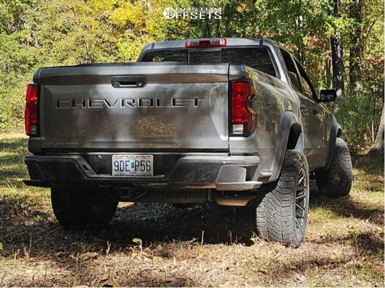 2023 Chevrolet Colorado with 20x10 -18 Fuel Warrior and 285/55R20 ...