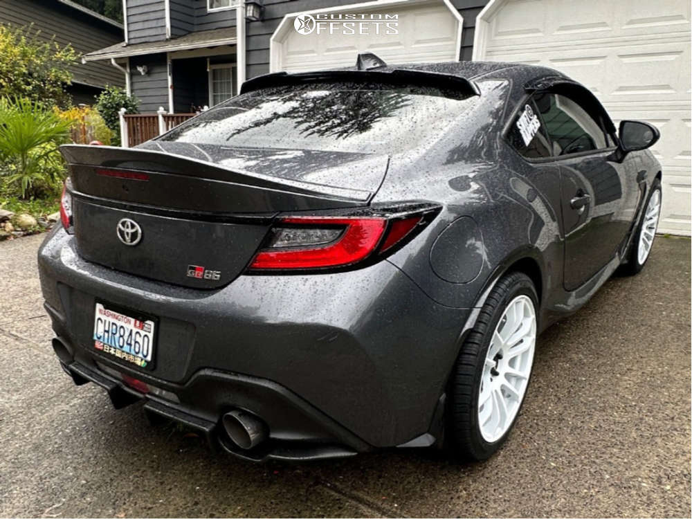 2023 Toyota GR86 with 18x8.5 33 AVID1 Av20 and 245/40R18 Toyo Tires ...