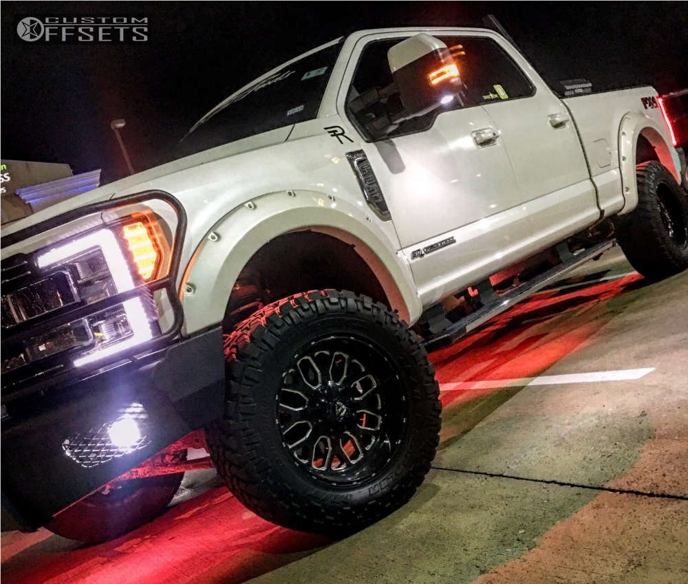 2017 Ford F-250 Super Duty with 20x10 -18 Fuel Titan and 35/12.5R20 ...