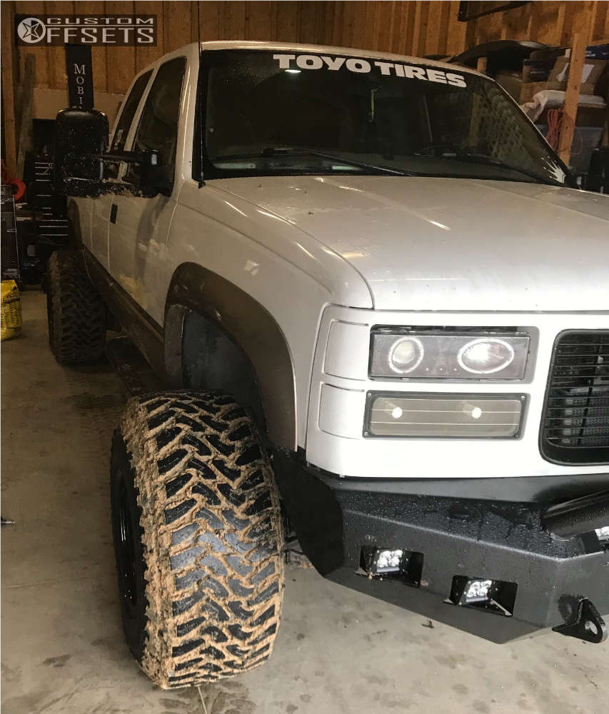1997 GMC K2500 with 15x14 -101 Bart Wheels Super Trucker and 33/13.5R15 ...
