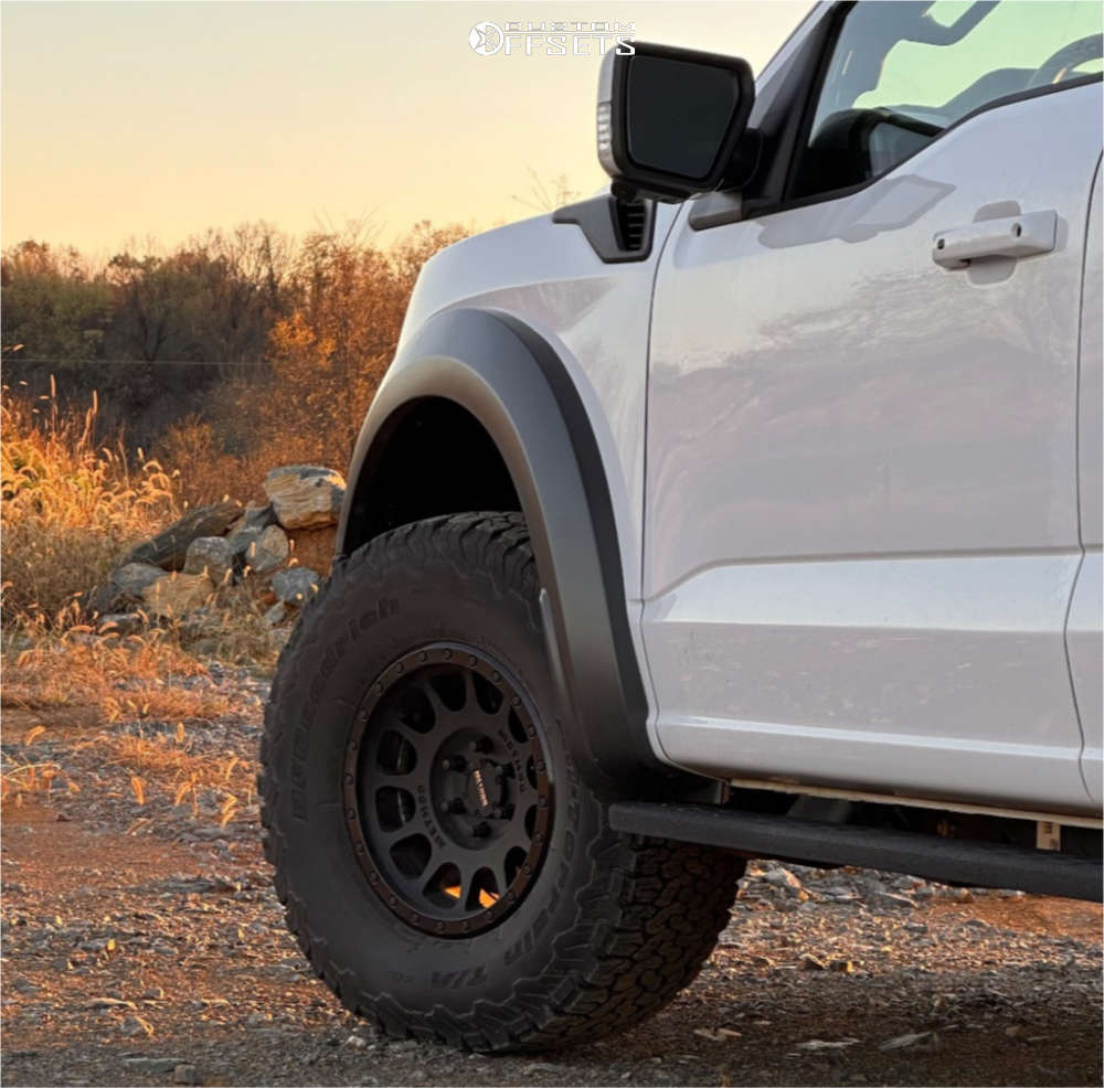 2023 Ford F-150 with 17x8.5 0 Method Mr305 and 35/12.5R17 BFGoodrich ...