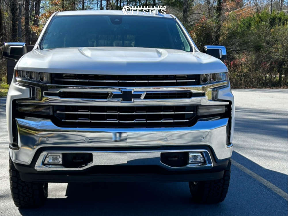 2019 Chevrolet Silverado 1500 with 18x9 18 Method Mr315 and 285/75R18 Toyo Tires Open Country A ...